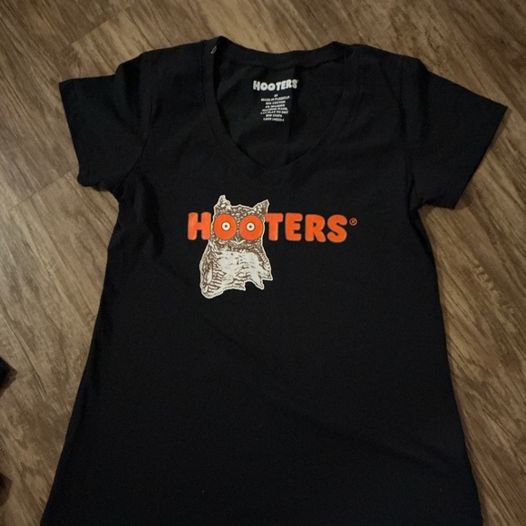 Hooters | Tops | Hooters Black Tee With Vibrant Orange Emblem | Poshmark